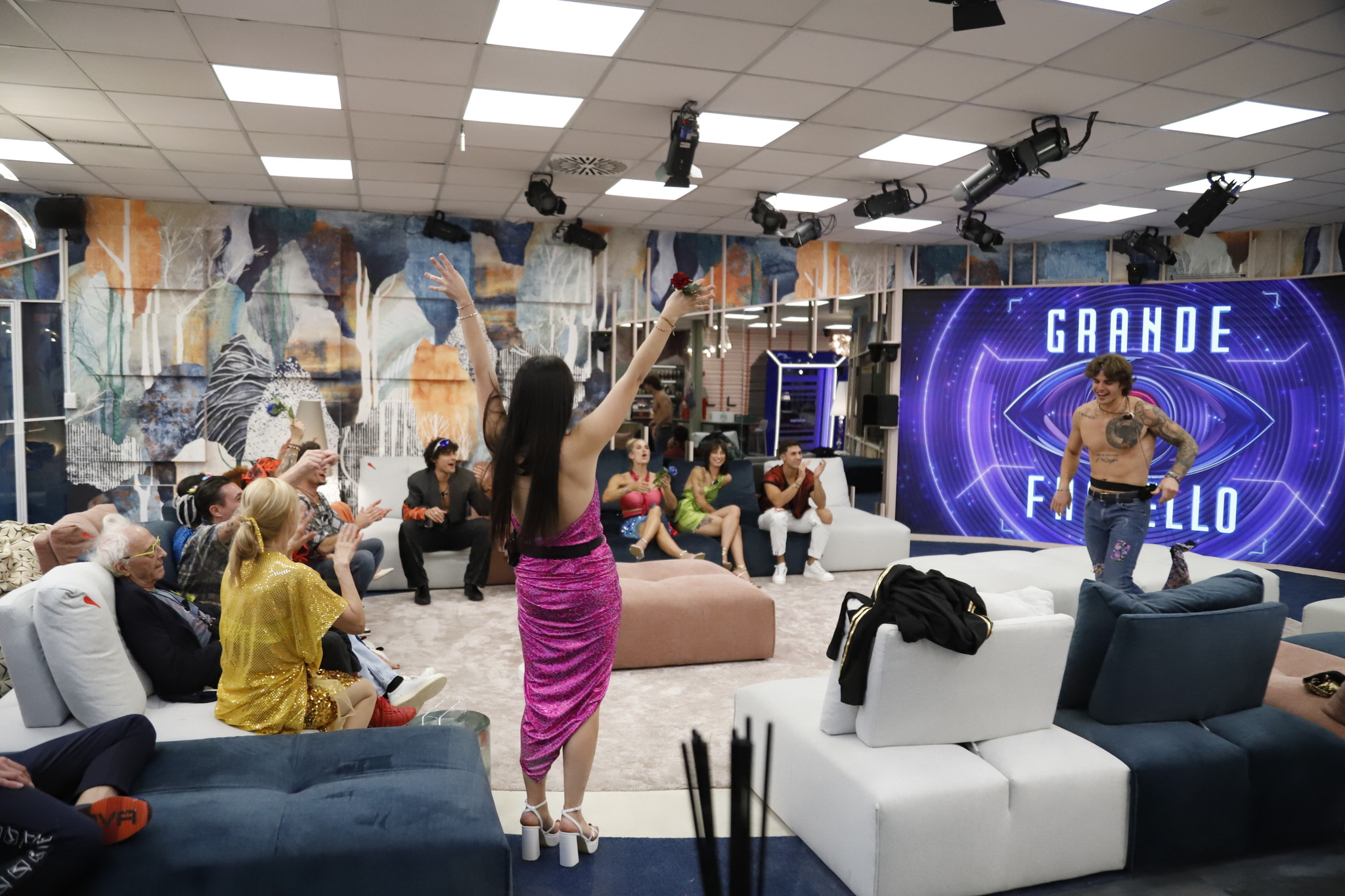 Grande Fratello, Giuseppe Garibaldi “pugnala” alle spalle Beatrice ...