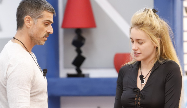 Heidi Baci lascia il Grande Fratello. Massimiliano Varrese in lacri... • TAG24