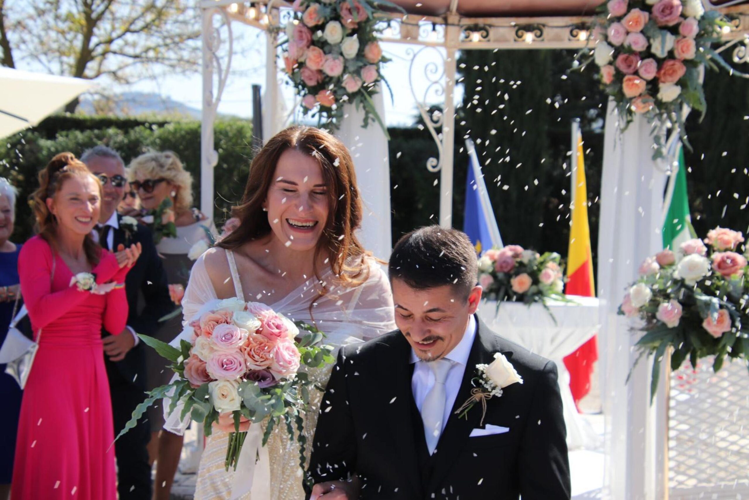 Recanati, coppia transgender si sposa: "Il nostro matrimonio è come gli ...