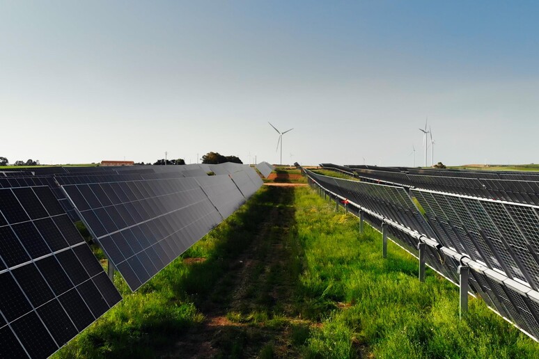 Moduli per il fotovoltaico bifacciale: una tecnologia green per l ...