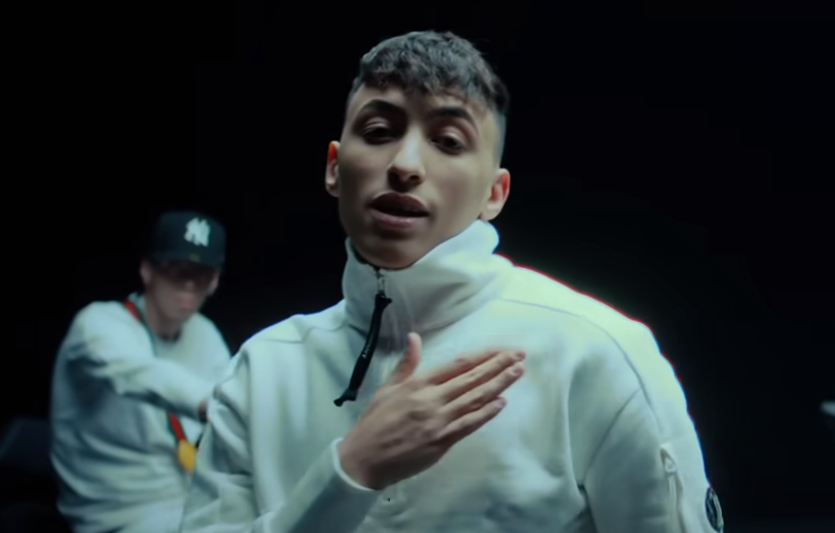 Bologna, il trapper Medy Cartier fermato senza patente e dopo inseg ...