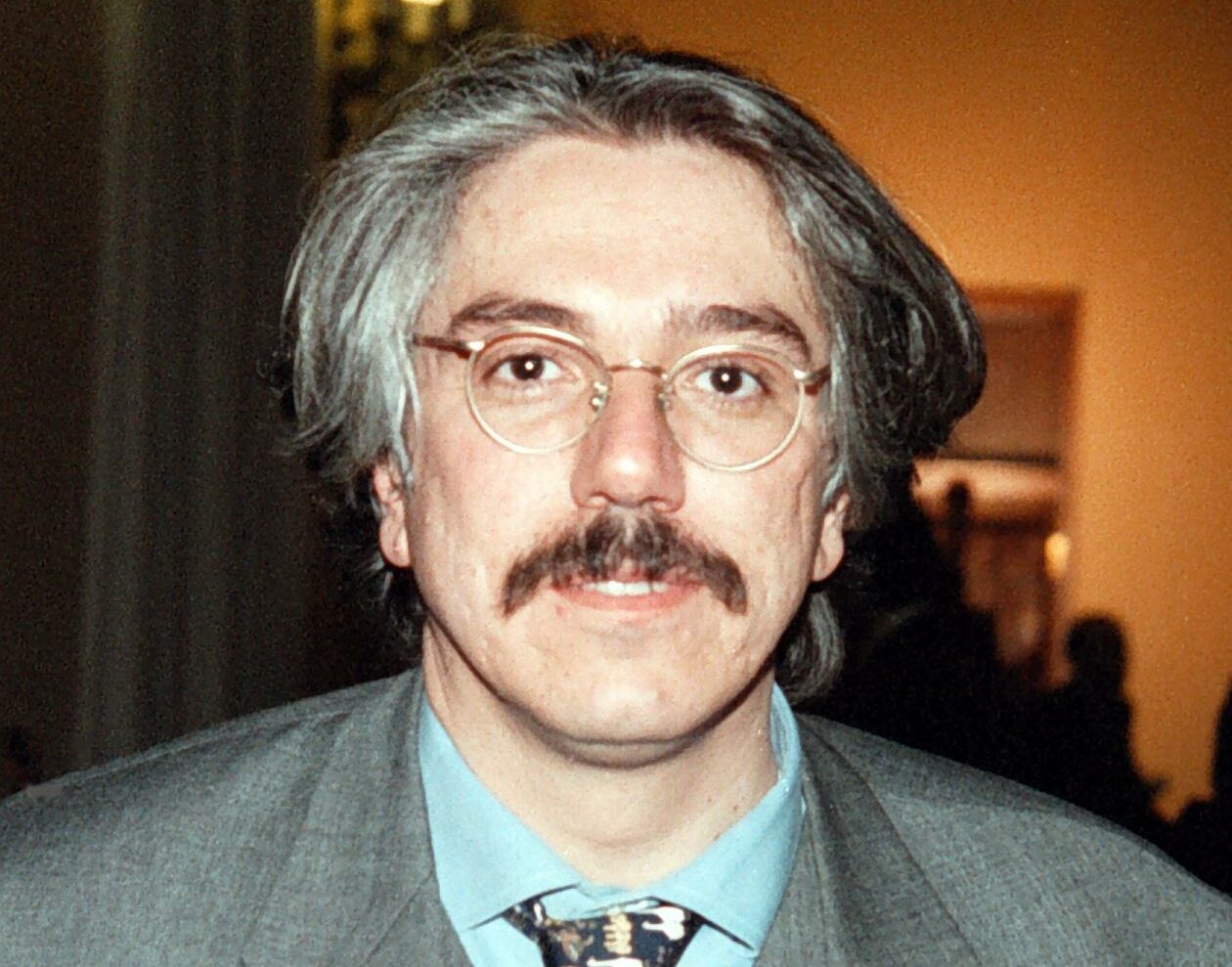Alessandro Meluzzi colpito da ischemia cerebrale: ecco come sta