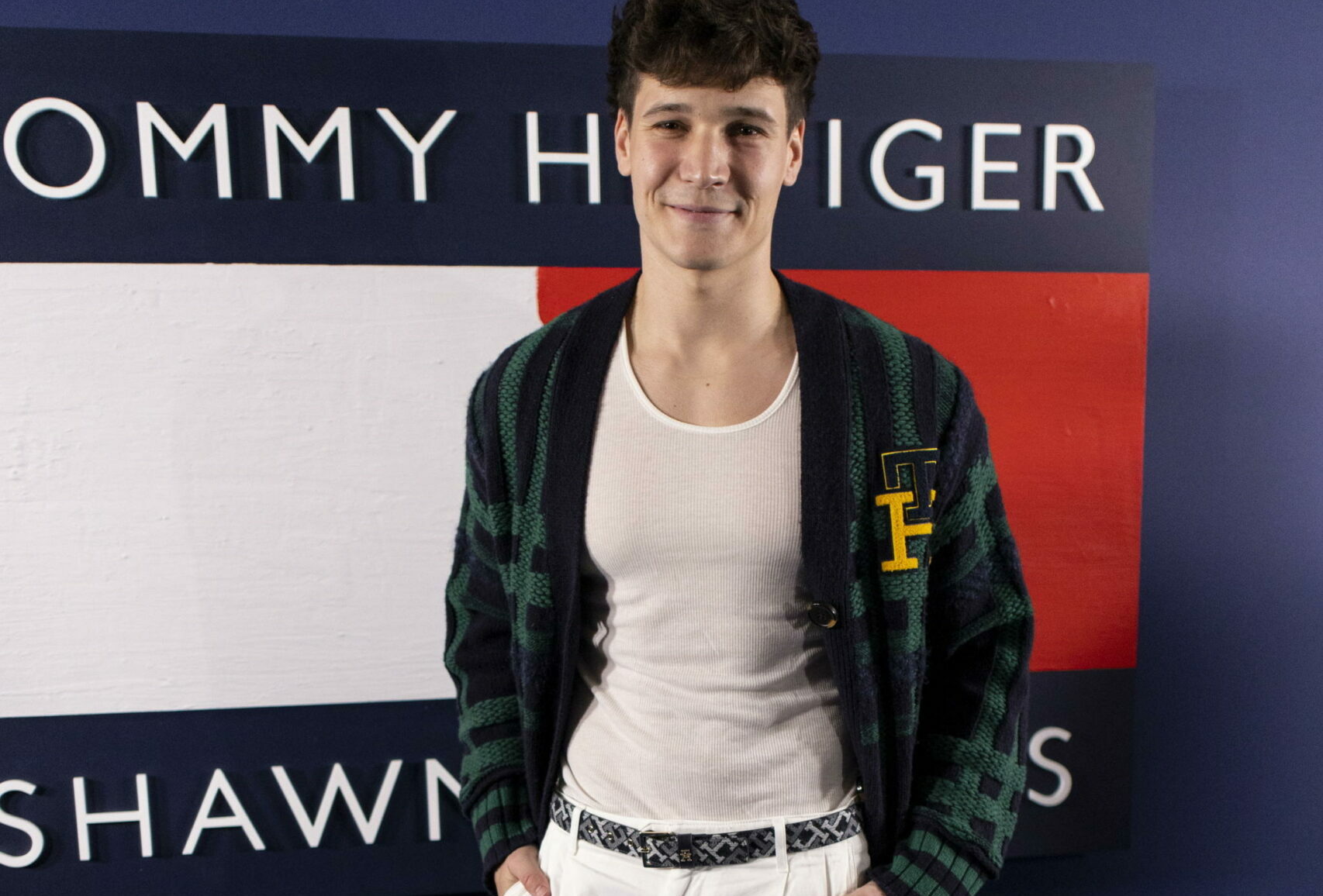 Chi è Charlie Travers: età, carriera, vita privata della nuova fida...