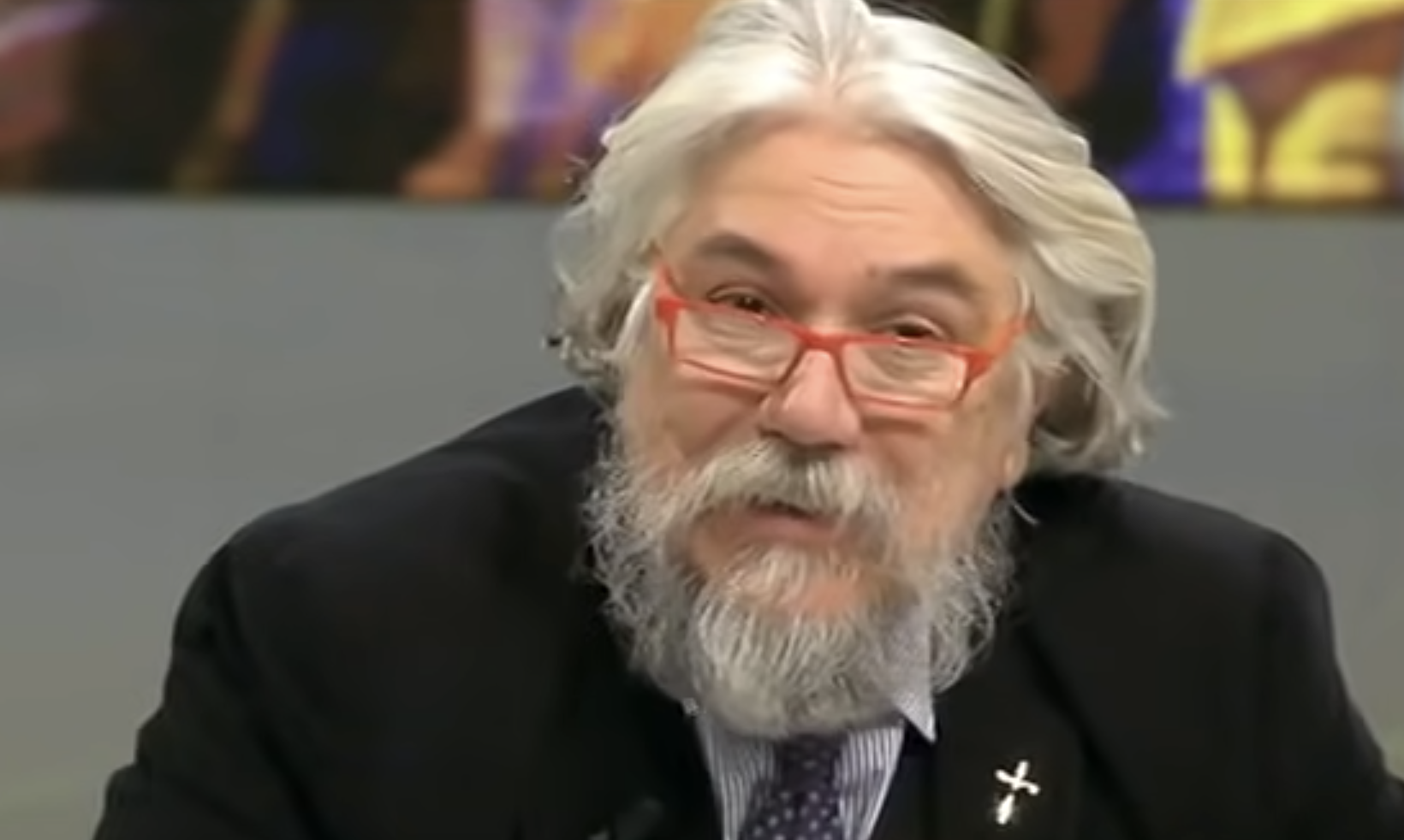Alessandro Meluzzi ricoverato, Burioni: "Attenti a sputare sulla sc ...