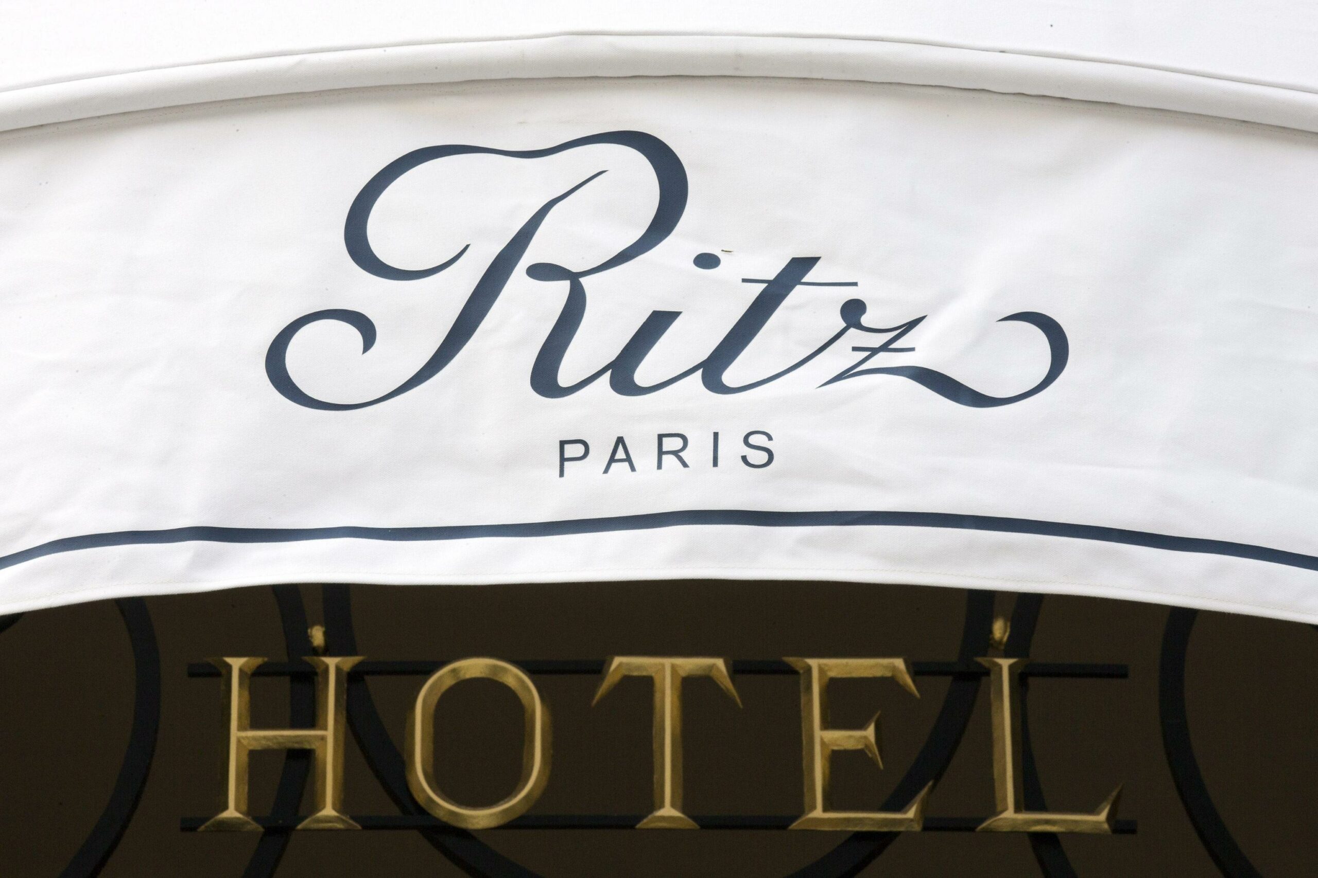 Hotel Ritz di Parigi: brillante di 750mila euro ritrovato in un ...