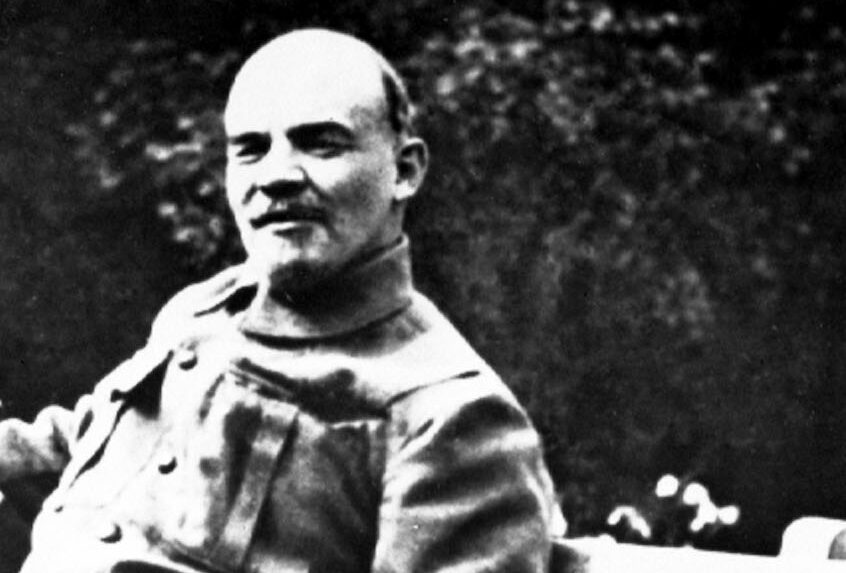 Lenin, 100 anni fa la morte del dittatore: biografia, carriera e ...