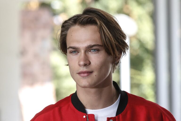 Chi è Saul Nanni, fidanzato di Deva Cassel e attore di Mare fuori ...