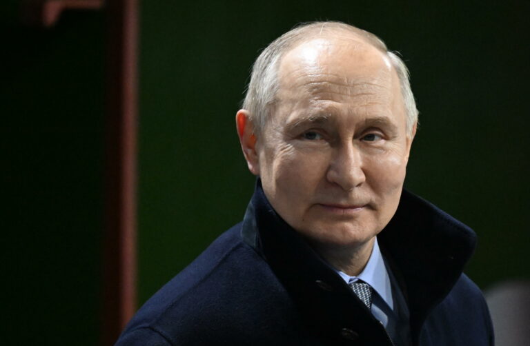 Russia, Putin lancia l'anno della famiglia e chiede ai russi di fare ...