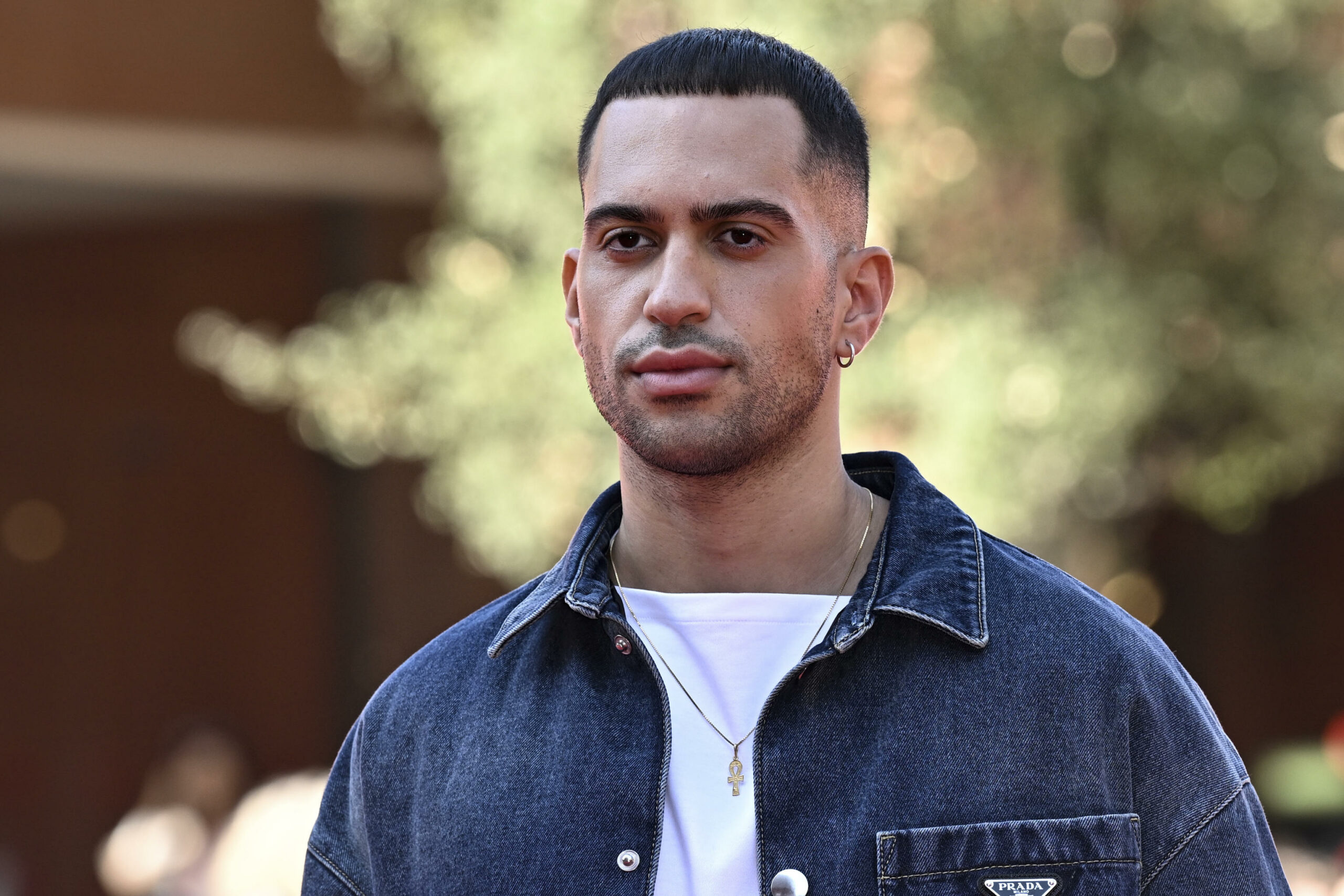 “Tuta gold” di Mahmood: testo e significato della canzone in gara a ...