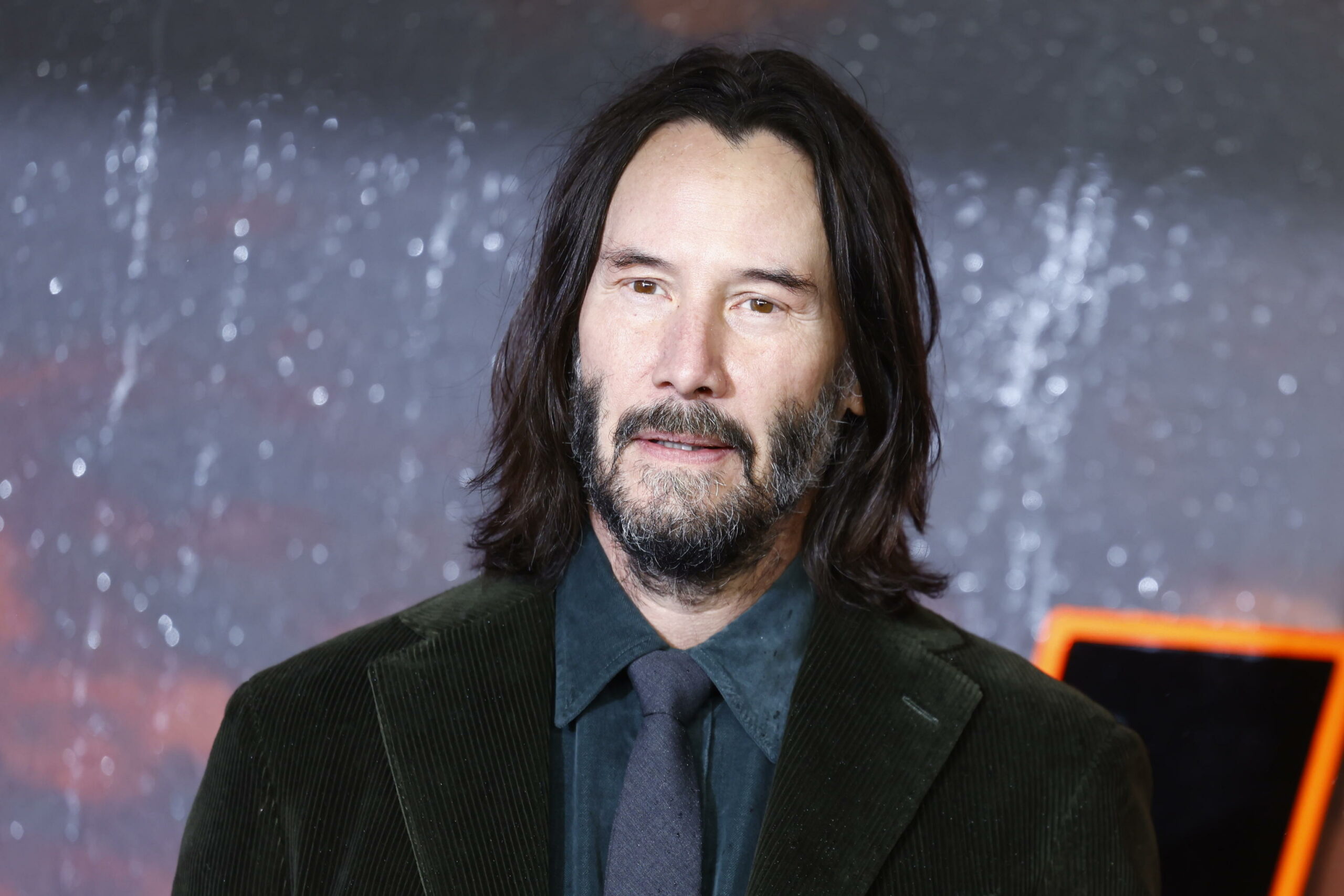 Keanu Reeves, prime foto dal set di Good Fortune: un angelo sui cieli ...