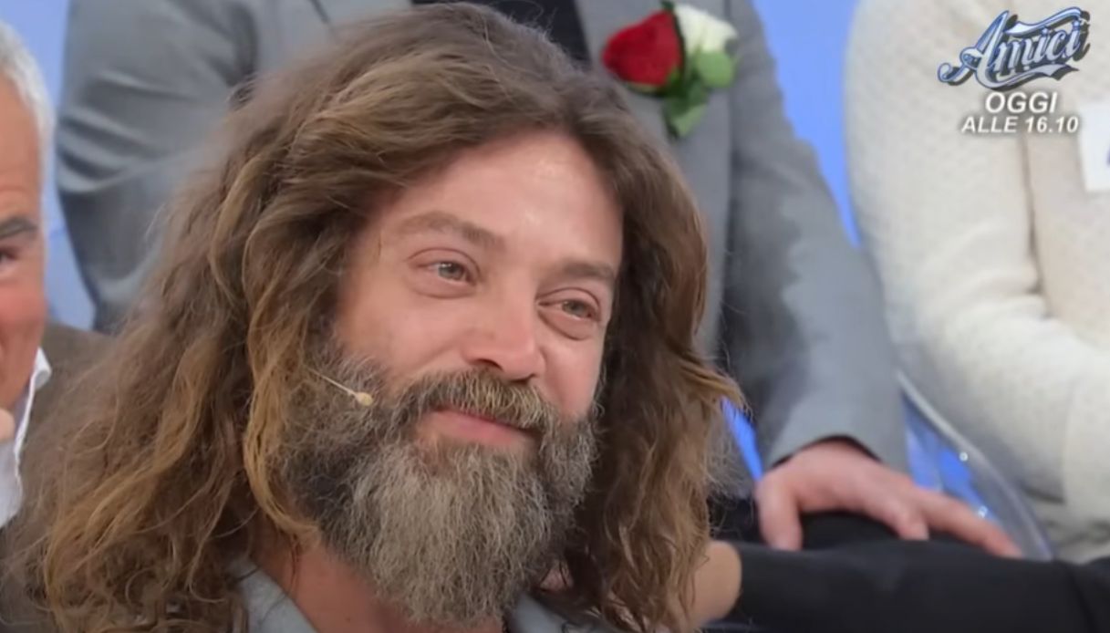 "Uomini e Donne", perché Ernesto Russo è stato cacciato da Maria De ...