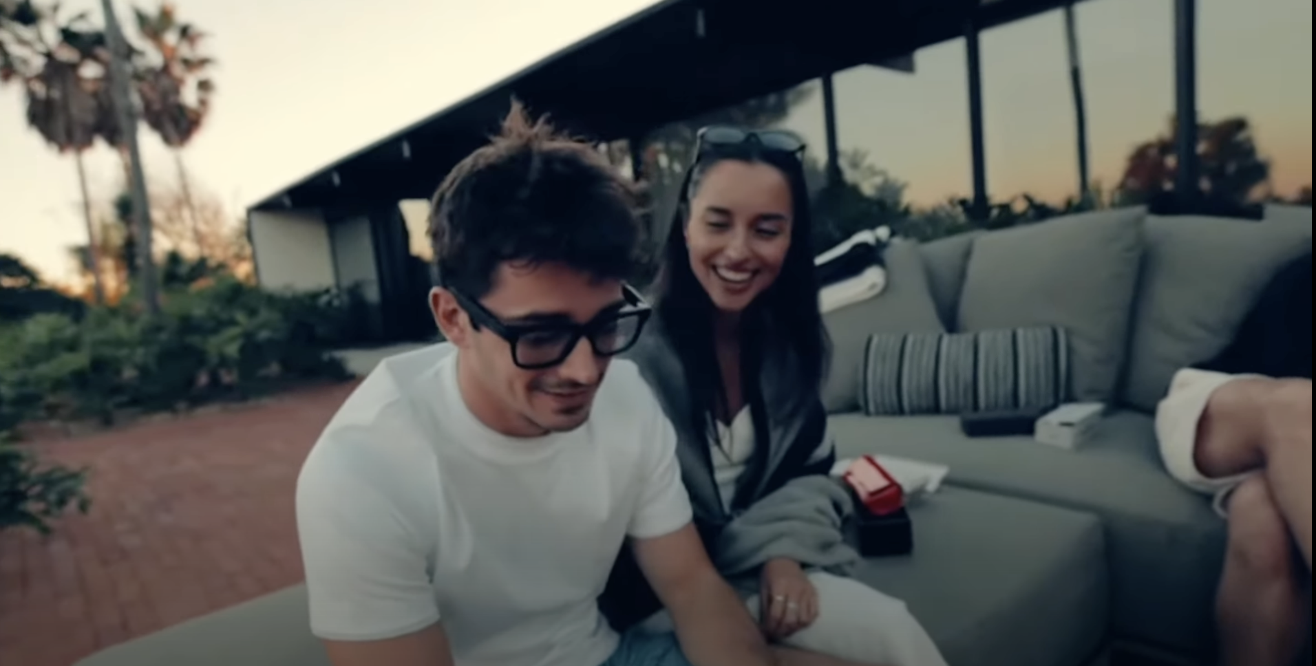 Chi è Alexandra Saint Mleux, la fidanzata di Charles Leclerc?Età ...