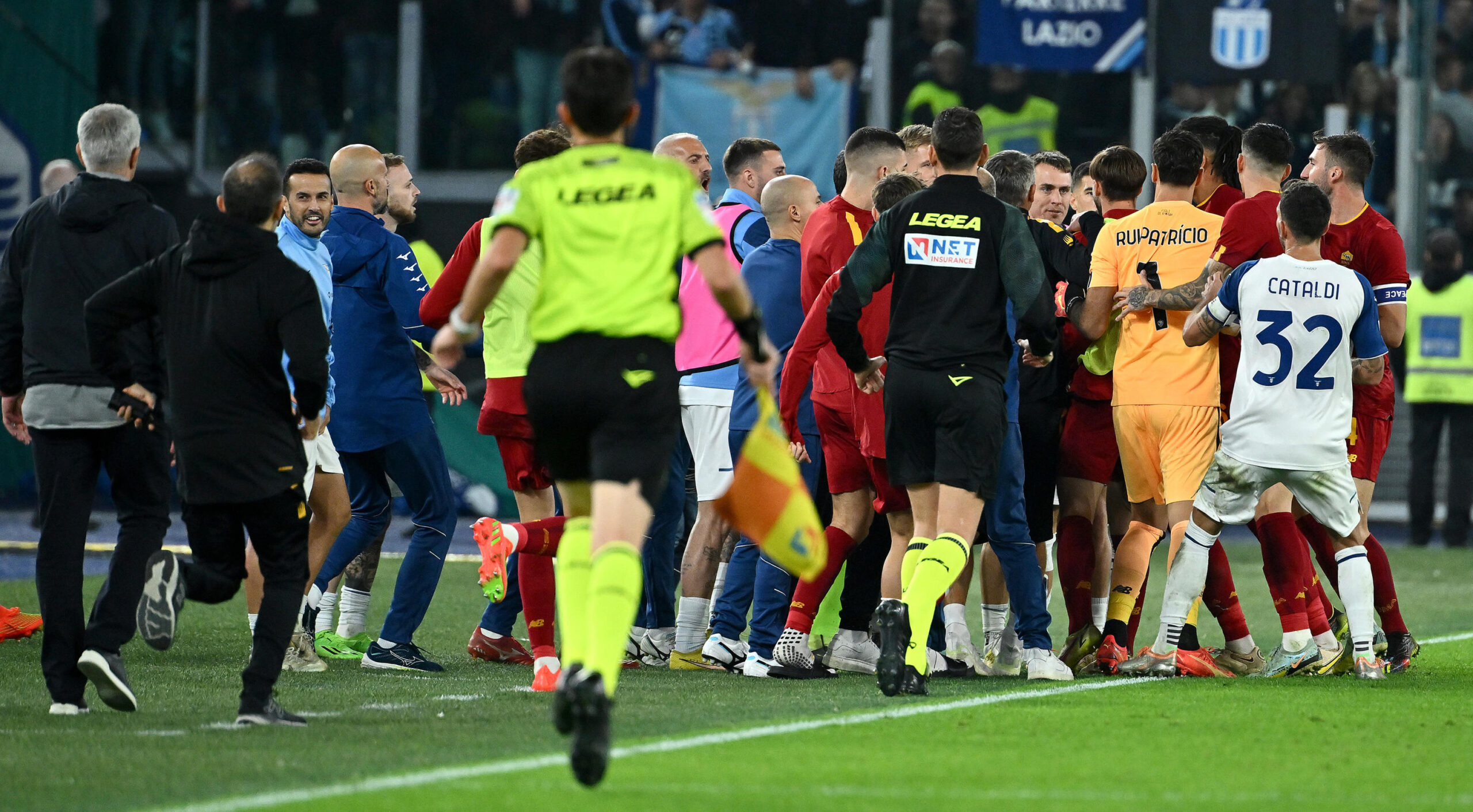 La Capitale ospita il 182° derby: dove vedere Roma-Lazio in Tv e in streaming? Arbitro, assenti ...