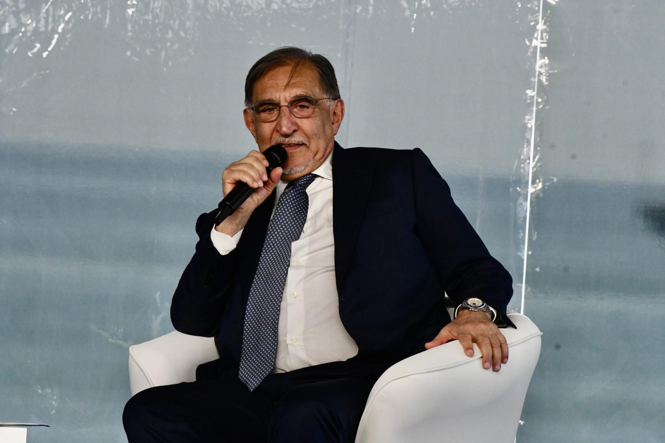 Milano, alla commemorazione del militante del Fronte della Gioventù ...