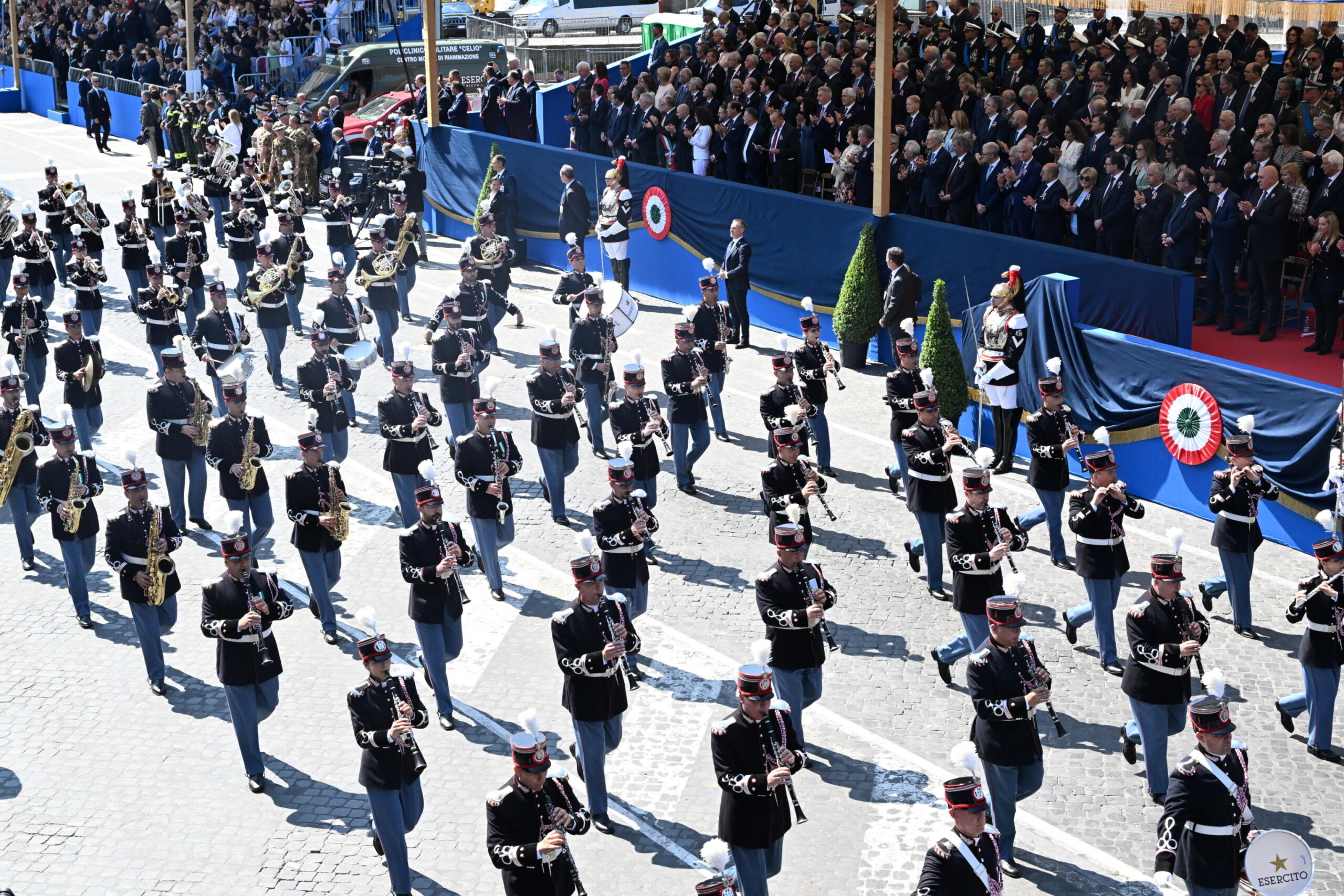 Come partecipare alla parata del 2 giugno 2024? Prenotazione dei ...