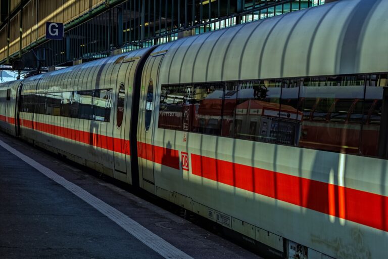 Techno Train: cos'è, quanto costa il biglietto e il percorso della ...