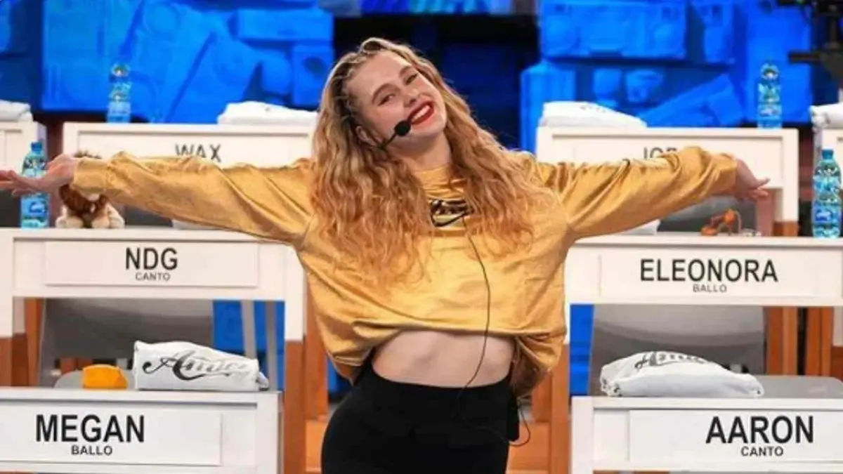 Isobel Kinnear di Amici mano nella mano con Samuel Antinelli all ...