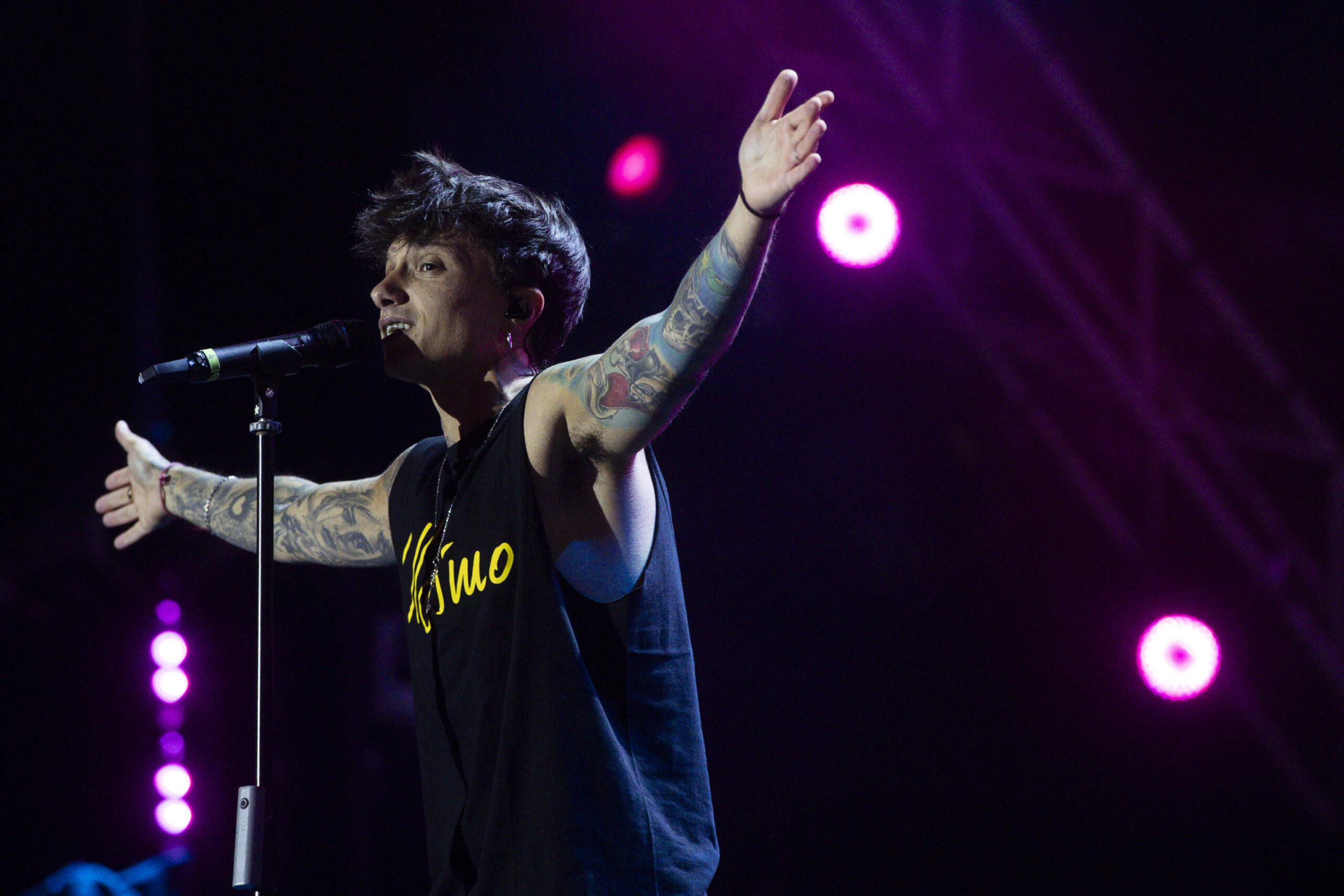 Ultimo Stadi 2024, in concerto a Trieste il cantante tocca il cuore dei ...