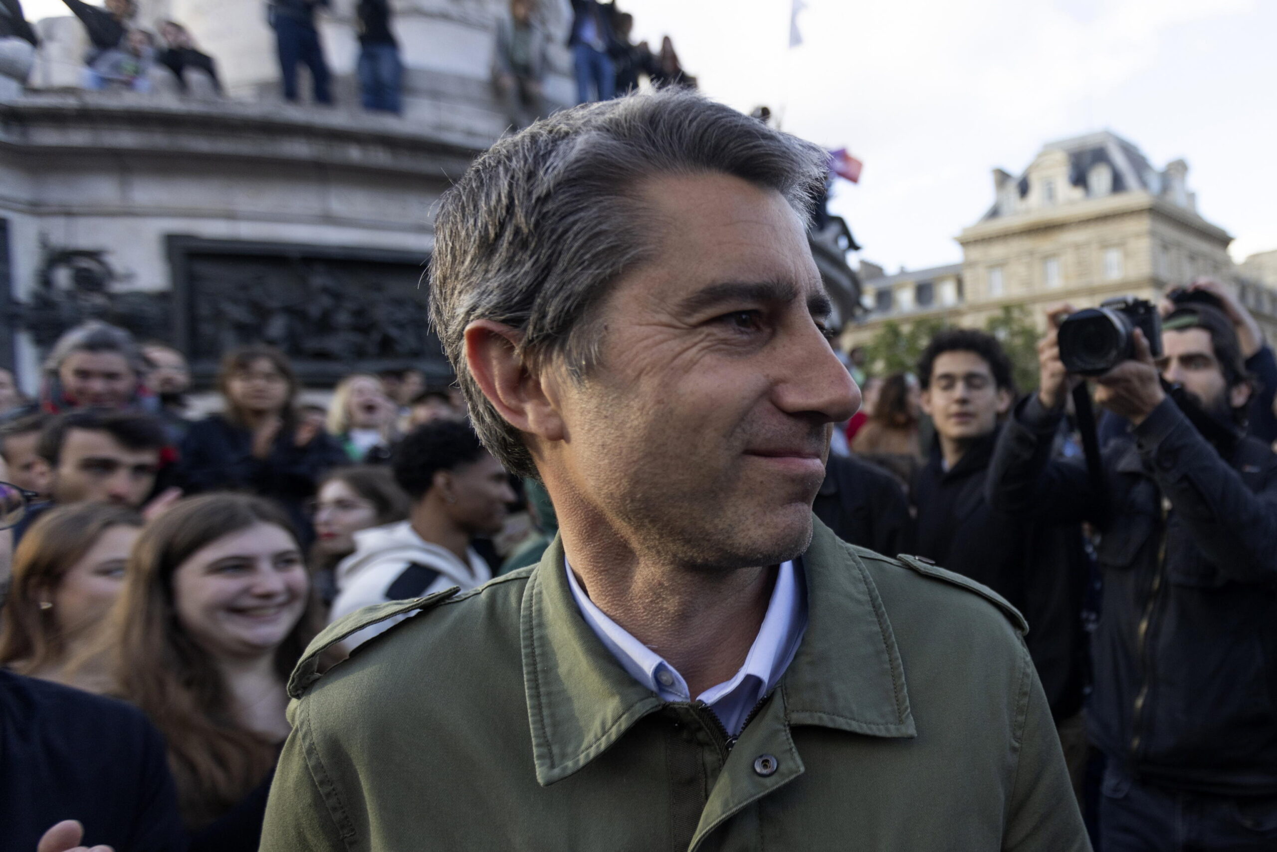 Chi è Francois Ruffin, il possibile candidato premier del Fronte ...