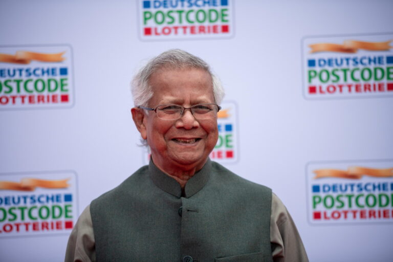 Biografia e libri di Muhammad Yunus: età e vita del premio Nobel per la ...