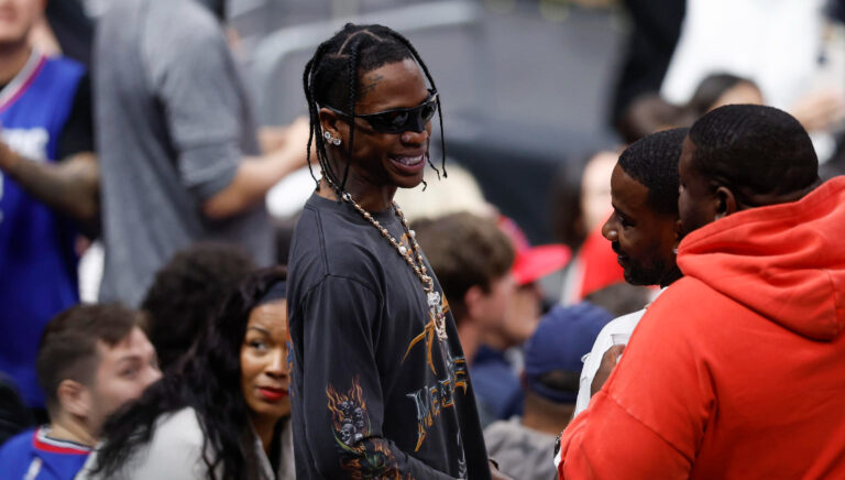 Nuovo arresto per Travis Scott: perché il rapper è finito in manette a ...