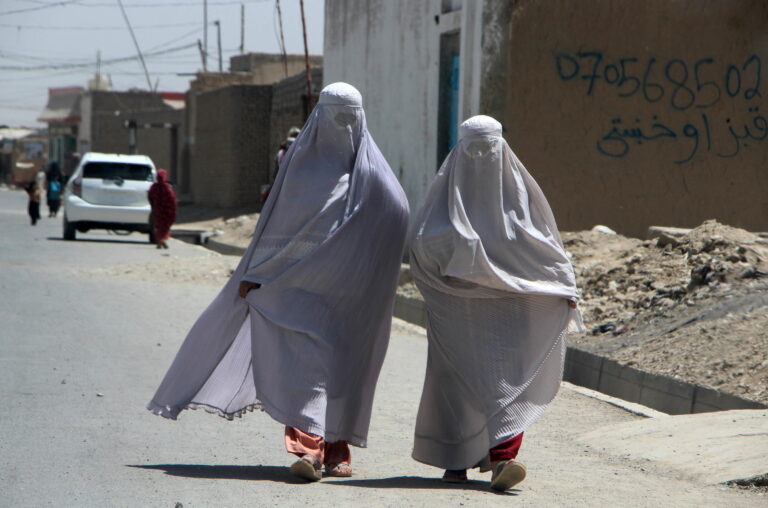 Nuova legge contro le donne in Afghanistan, Presidente Pangea ...