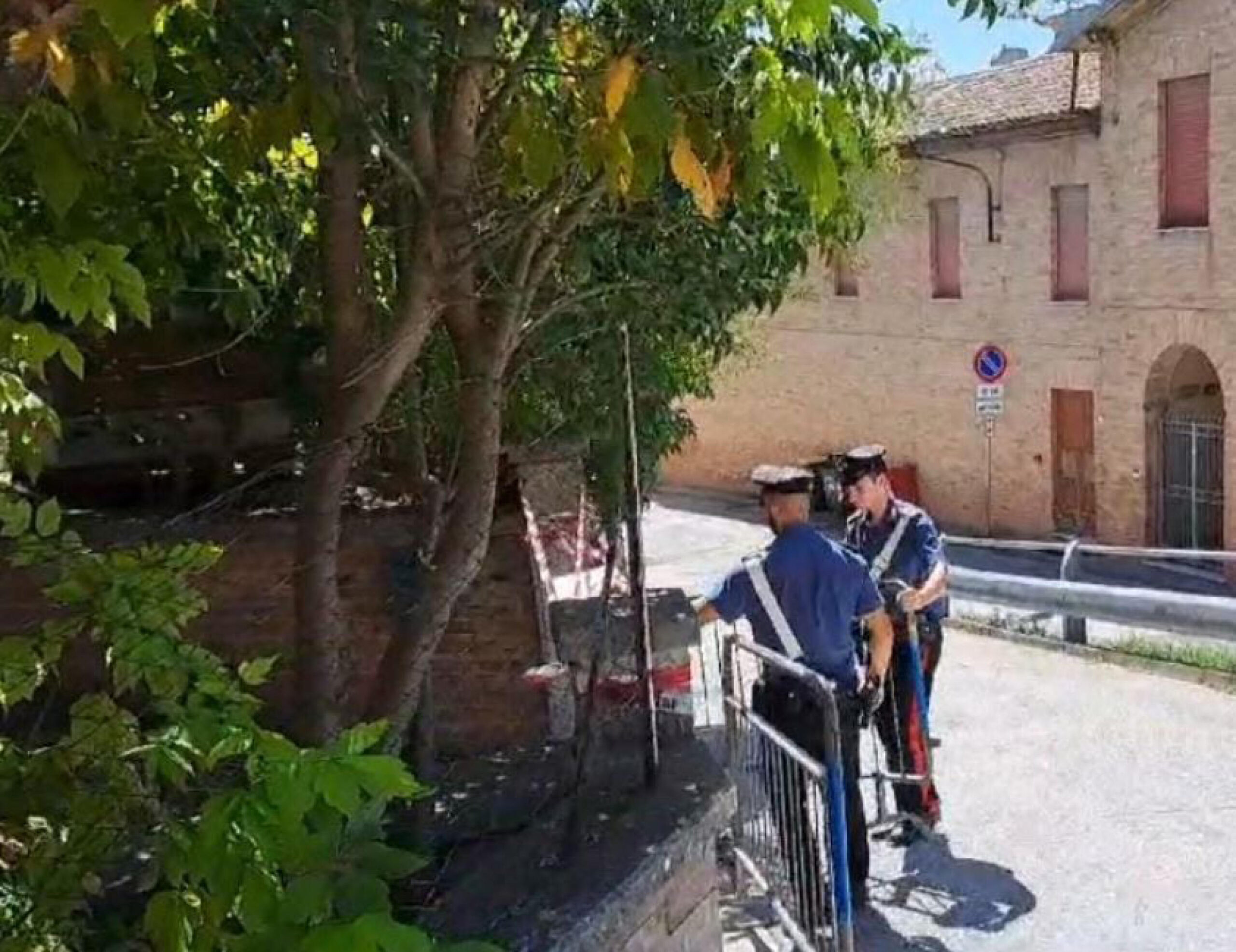 Tragedia a Ravenna, uccide la moglie malata e chiama il 112: 78enne ...
